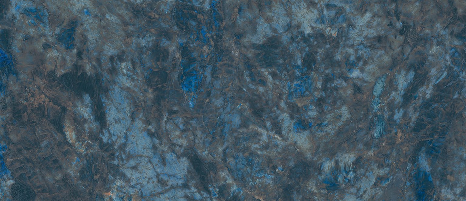 Wanderlust Labradorite - Minoli