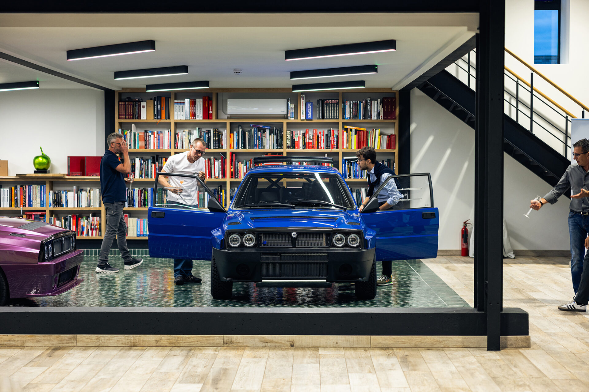 Girardo & Co showcase the Automobili Amos Safarista on porcelain tiles by Minoli - Minoli