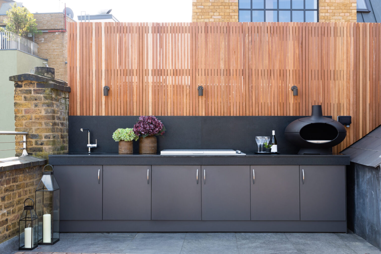 Porcelain Paving For Outdoor Kitchens & Entertaining Spaces - Minoli