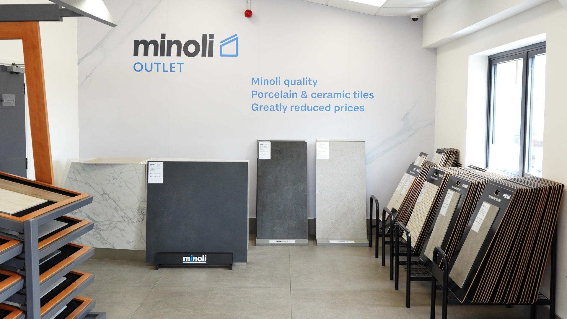 Minoli Outlet – In-store Displays & Manager’s Special Offers - Minoli
